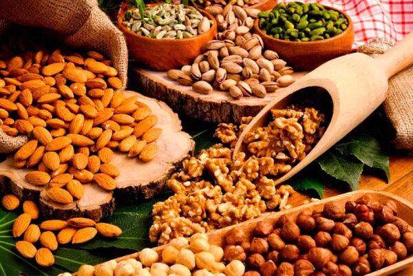 Le proprietà benefiche della frutta secca - Easydiet